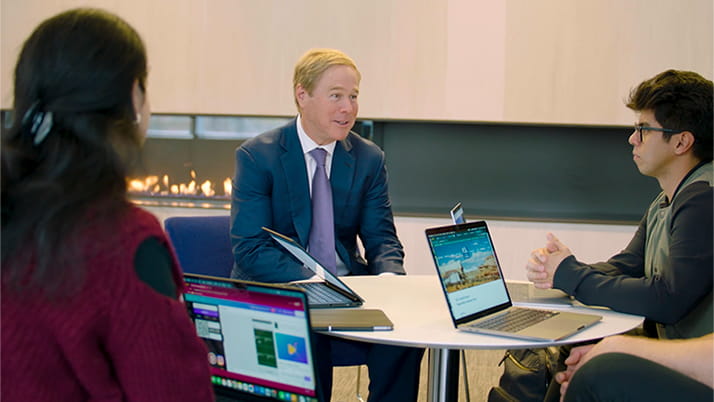 With Gratitude Awards | Kellogg School of Management