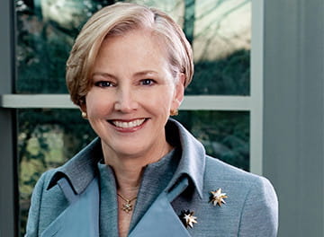 Ellen Kullman ’83 | Brave Leaders Series | Kellogg School of Management