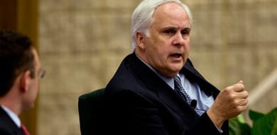 Kellogg honors FedEx CEO Fred Smith as ‘Distinguished Leader’ - Kellogg ...