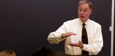 Michael Moskow gives Kellogg students glimpse into ‘unique’ Fed ...