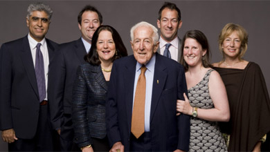 Lavin family endows new faculty chair - Kellogg School of Management