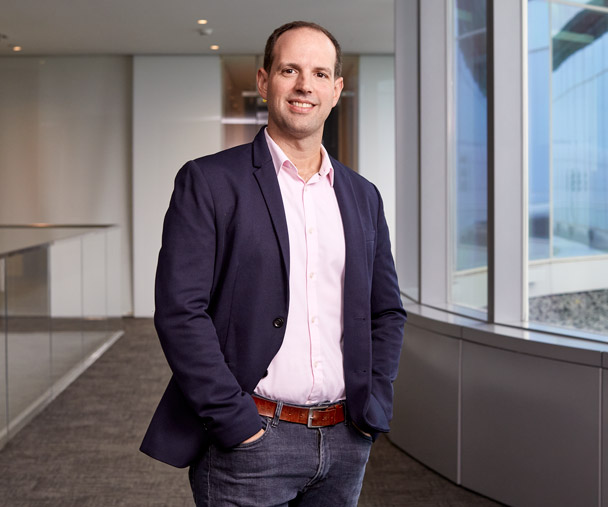 Kellogg Leaders in action: The value of making connections | Kellogg ...